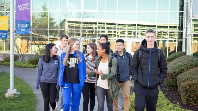 Seattle Preparatory School standardizes on Microsoft Education ...