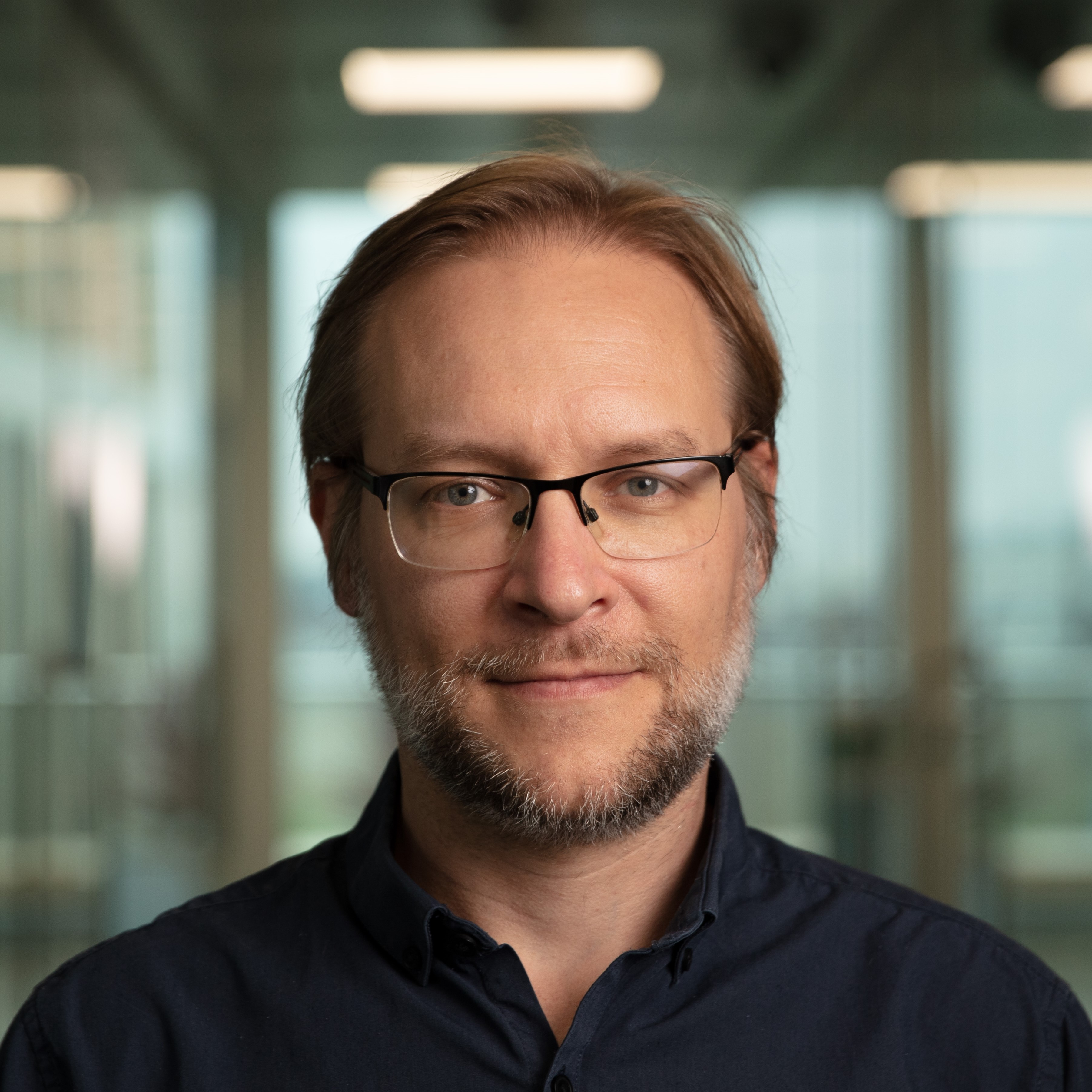 Introduction to Bayesian optimization - Microsoft Research