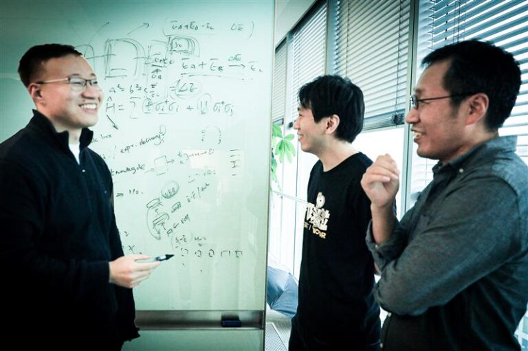 对话《Nature》论文作者，揭秘AI2BMD背后的故事 - Microsoft Research